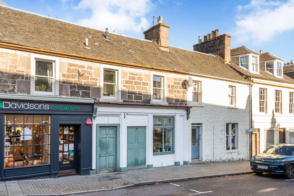 Flat for sale in Cupar | 38 High Street, Newburgh, Cupar | Thorntons ...